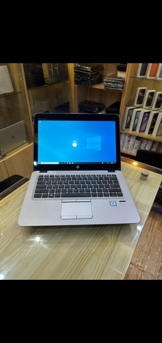 HP Elitebook 820 G3 - FlashTell